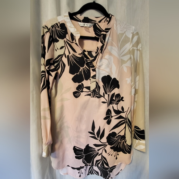 Peter Nygard | Tops | Nygard Pastel Large Print Floral Long Sleeve ...
